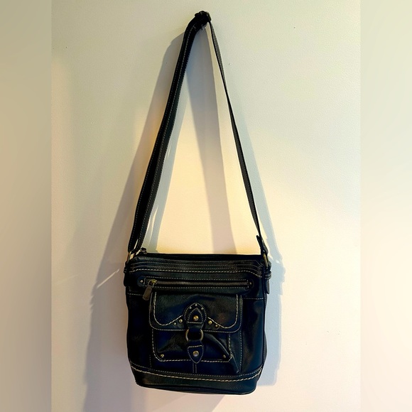 boc | Bags | Boc Black Crossbody Bags Black With Gold Hardware With ...